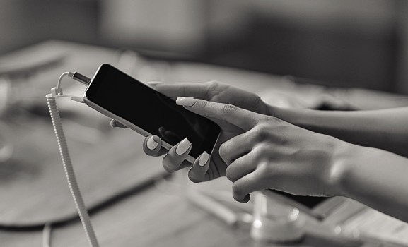 Linguistic Testing for Mobile Devices - Lionbridge